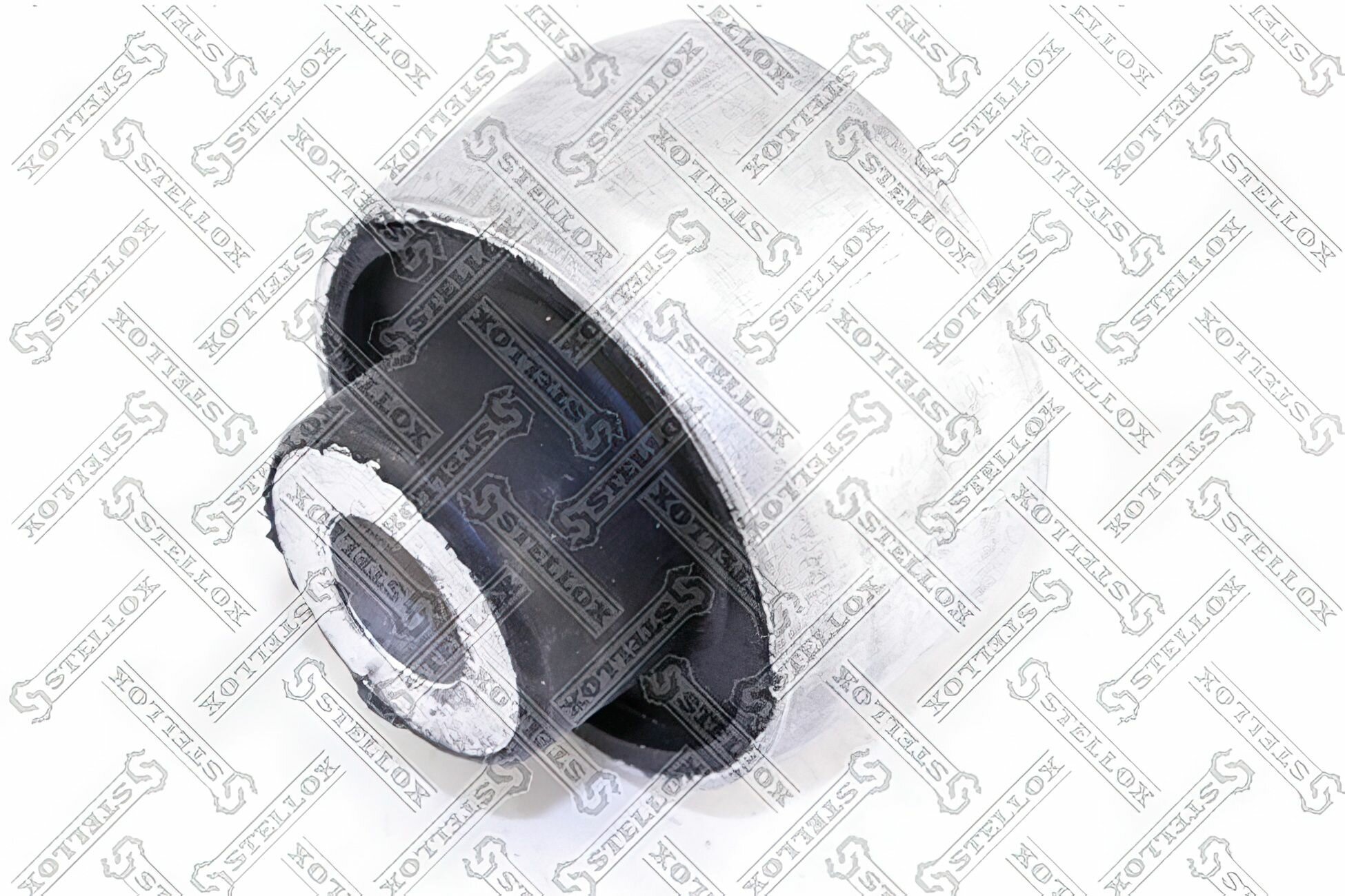 Сайлентблок заднего рычага для Вольво S60 1, S80 1, V70 1, 2 87-06832-SX STELLOX