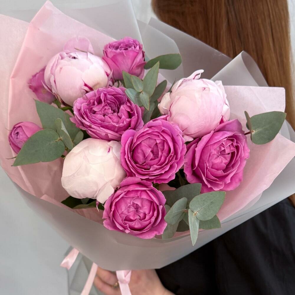 Букет "Сара Бернар" и "Мисти Баблс", пионовый, розовый, розы и пионы