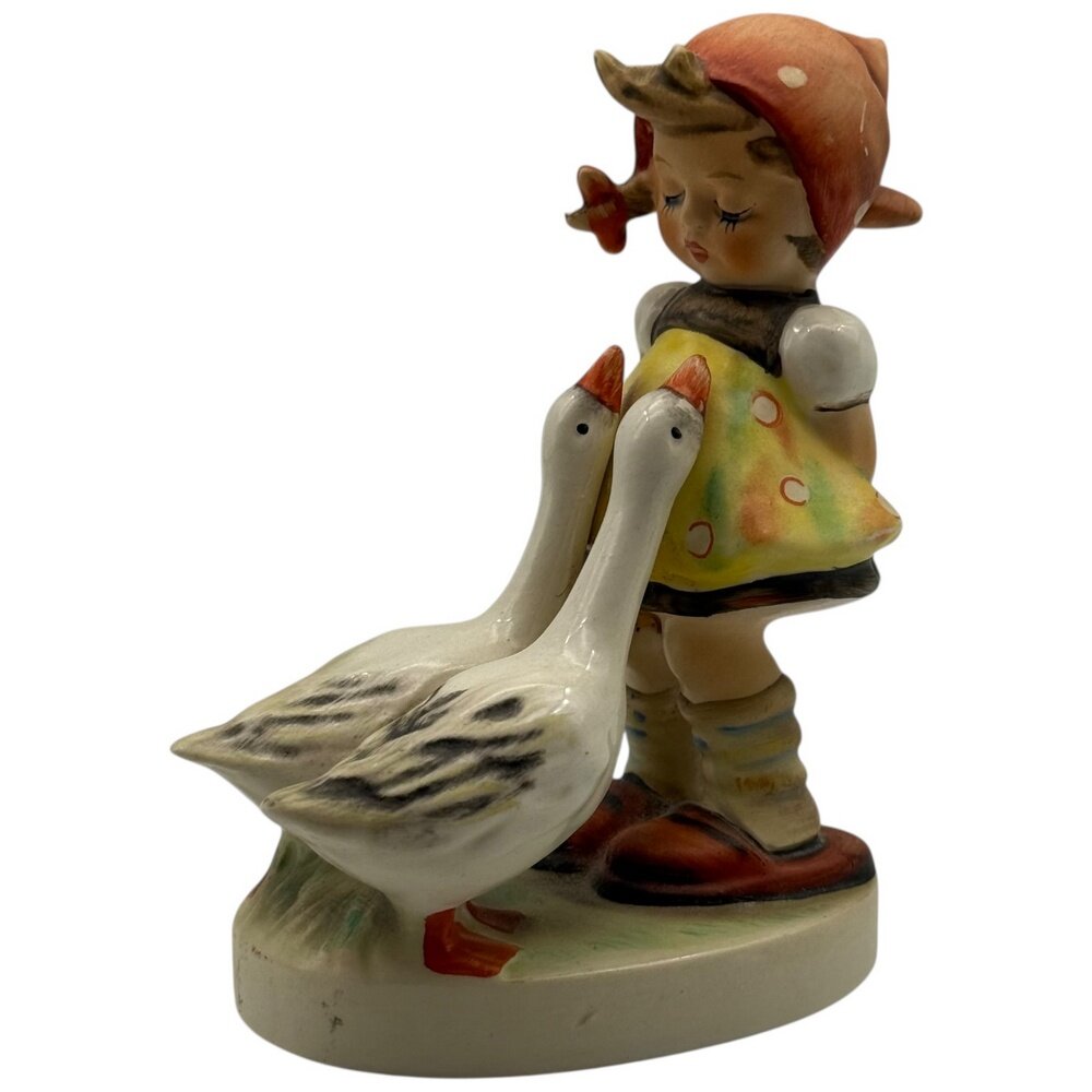Фарфоровая статуэтка "Девочка и гуси", 10 см, Hummel M.I, 1983 г, Goebel, Германия
