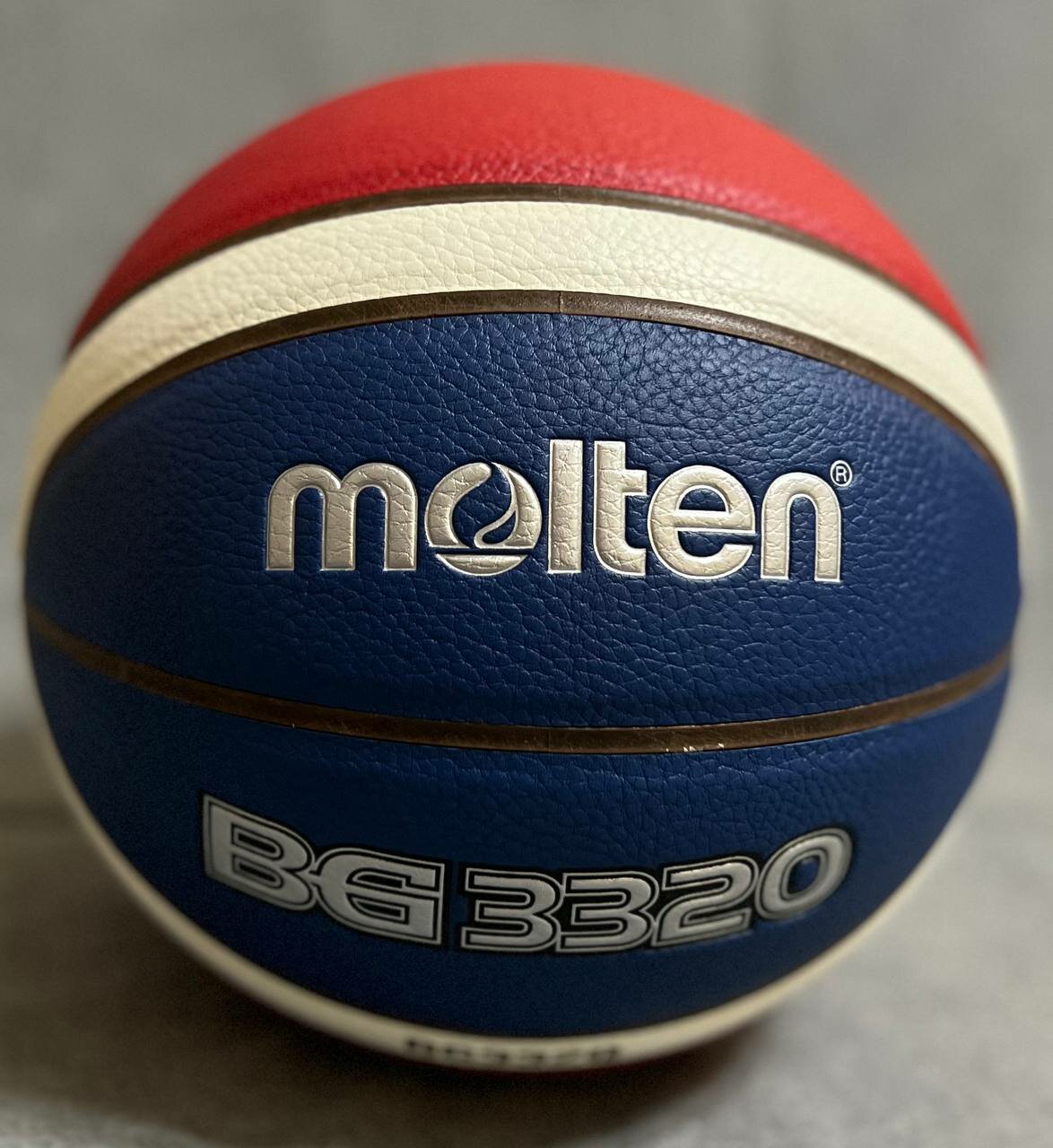 Баскетбольный мяч Molten BG3320. Размер 6. Красный/Синий/Белый. Indoor/Outdoor
