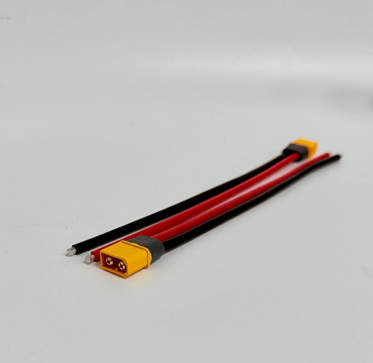 Силовой разъём XT60H M (папа) с проводом 12 AWG (20см) - 10 шт