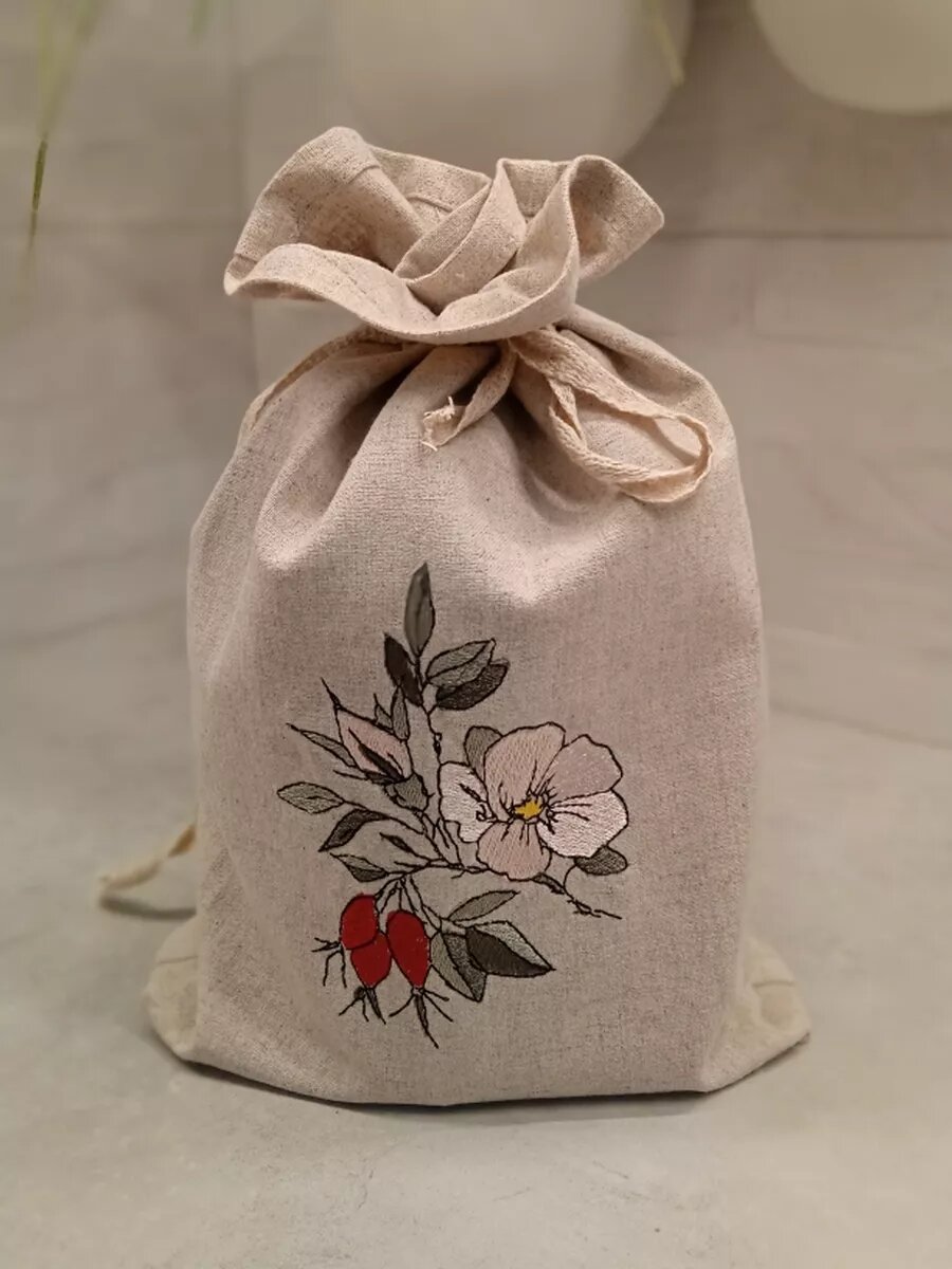 Мешочек льняной "Шиповник", с вышивкой, для хранения, 32x22 см
