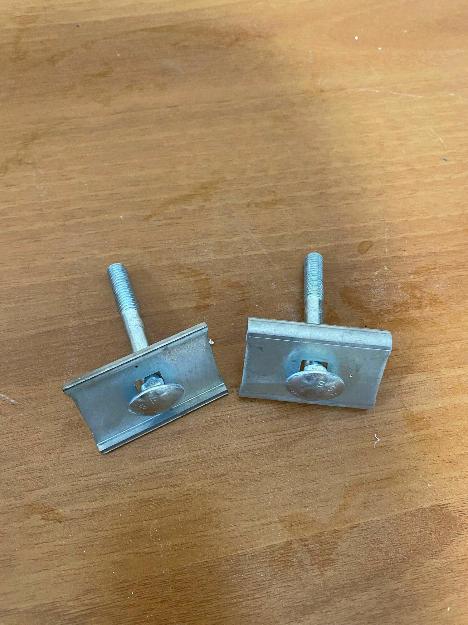 Болты крепления противовесов утяжелителей для стиральной машины Bosch Бош