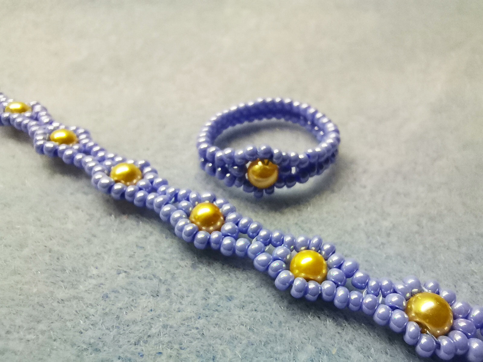 Комплект бижутерии: кольцо, браслет, жемчуг имитация