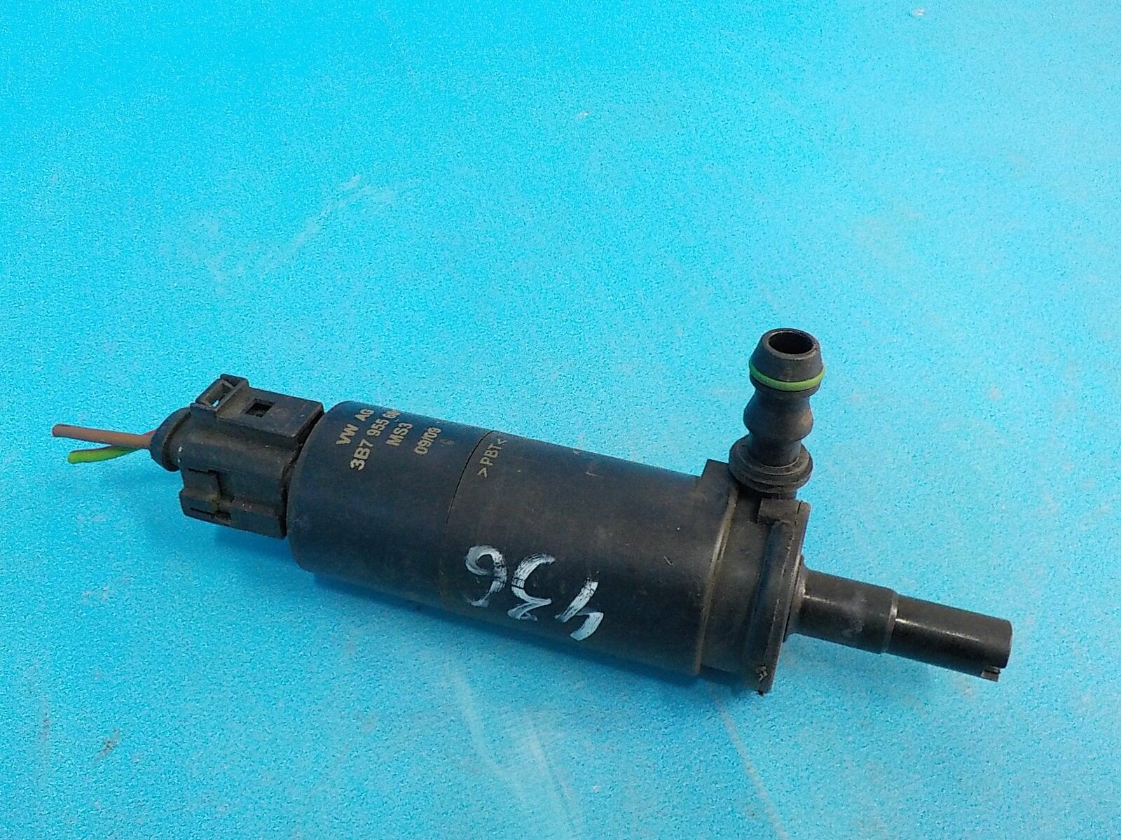 Моторчик омывателя фар SKODA Octavia A5 (1Z) 2004-2013 3B7955681 - Б/У