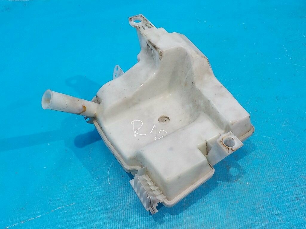 Бачок омывателя Ford Focus 3 2011-2019 1817940 - Б/У