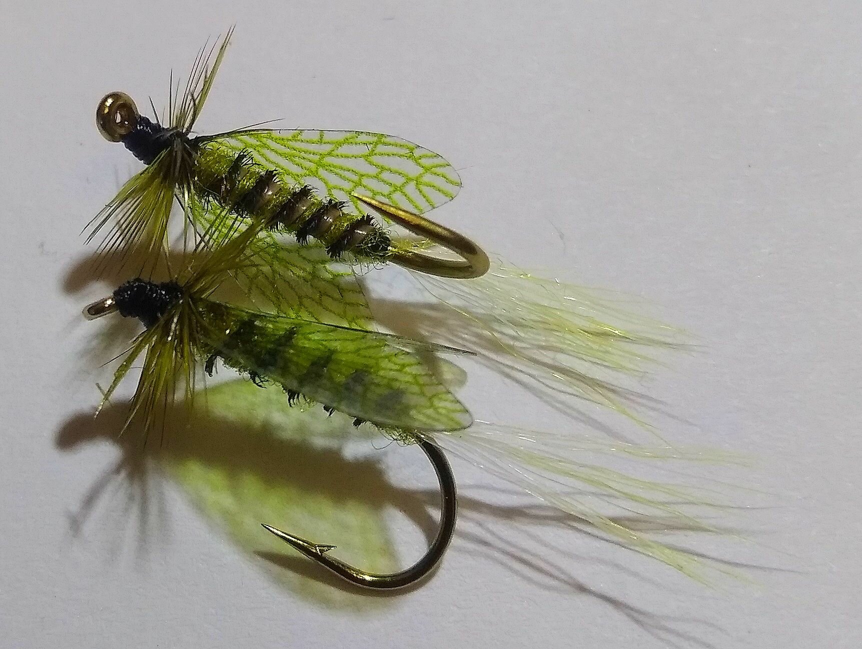 Мушка на хариуса . 2 штуки.