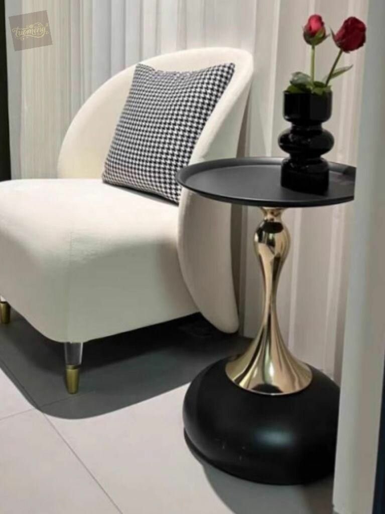 Домашняя гостиная с кованым железом в европейском стиле, французская спальня, прикроватный маленький круглый столик