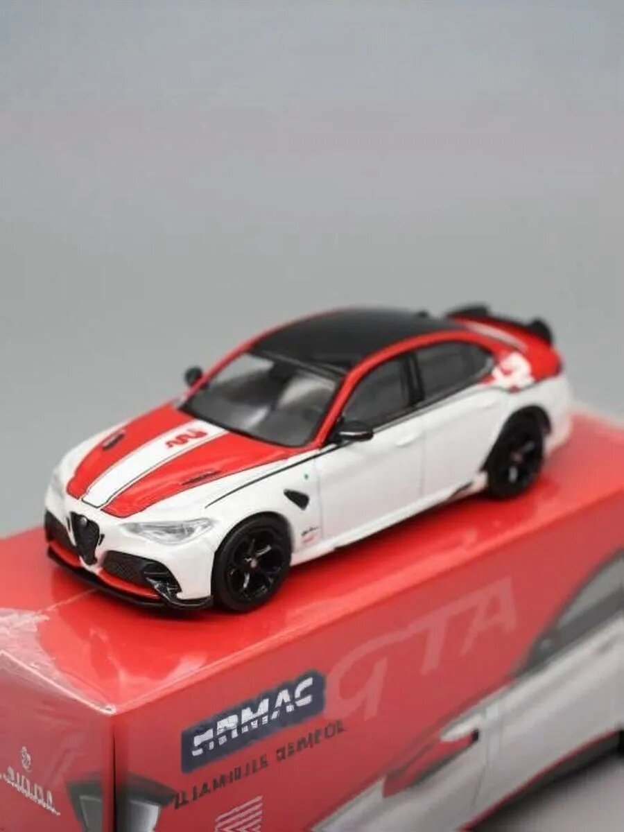 Машинка Tarmac Works TW 1/64 touring car Giulia Juliet GTAm is suitable for Alfa Romeo Die-cast Alloy Car Model Collection Display Gift