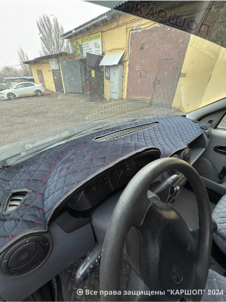 Накидка на панель для Рено Логан 1 2004-2009г.