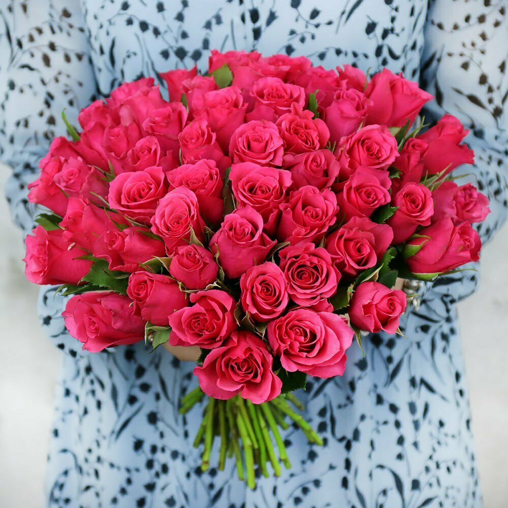 Монобукет Букет Маркет "Кения", из 65 роз, малинового цвета, на ленте, 40см