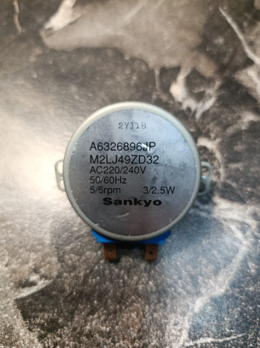 Двигатель вращения поддона микроволновой печи Sankyo M2LJ49ZD32 220-240V 3/2.5W 5/6rpm