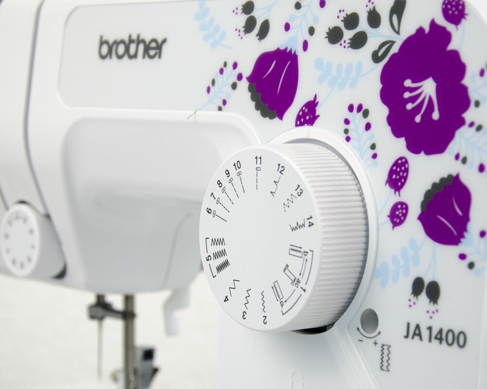 Швейная машинка Brother JA 1400 электромеханическая, 14 операций. Японский производитель.