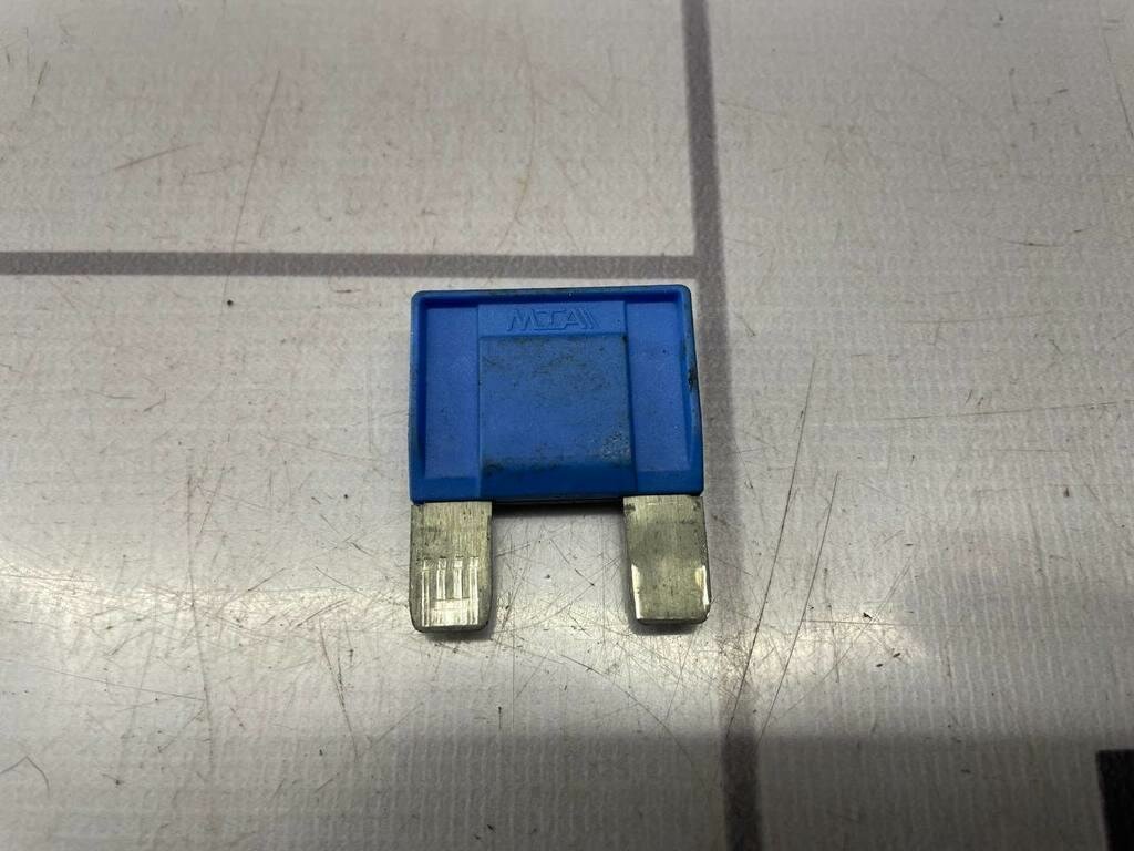 Предохранитель Renault Megane 3 09-16