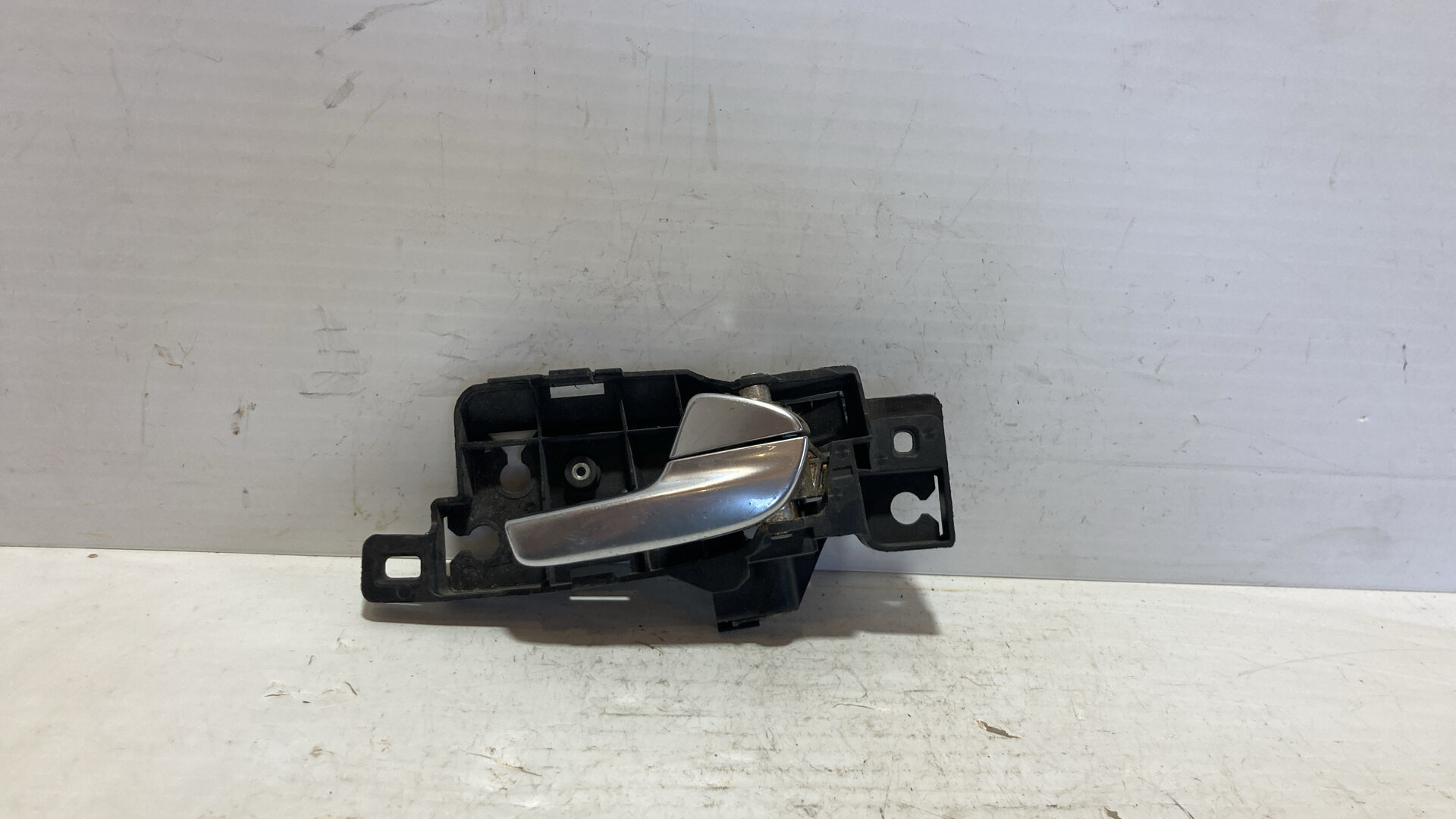 Ручка внутренняя двери передней левой Ford Galaxy 2010 6M21U22600