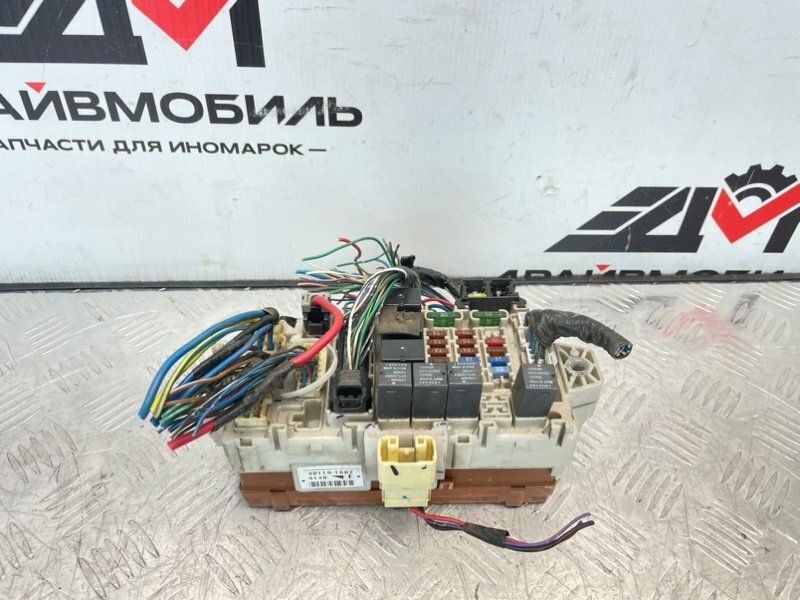 Б/У блок предохранителей, реле салона Mitsubishi Outlander 2004 CU2W 4G63 nприсутствует дефект крепления 65235 MITSUBISHI а...