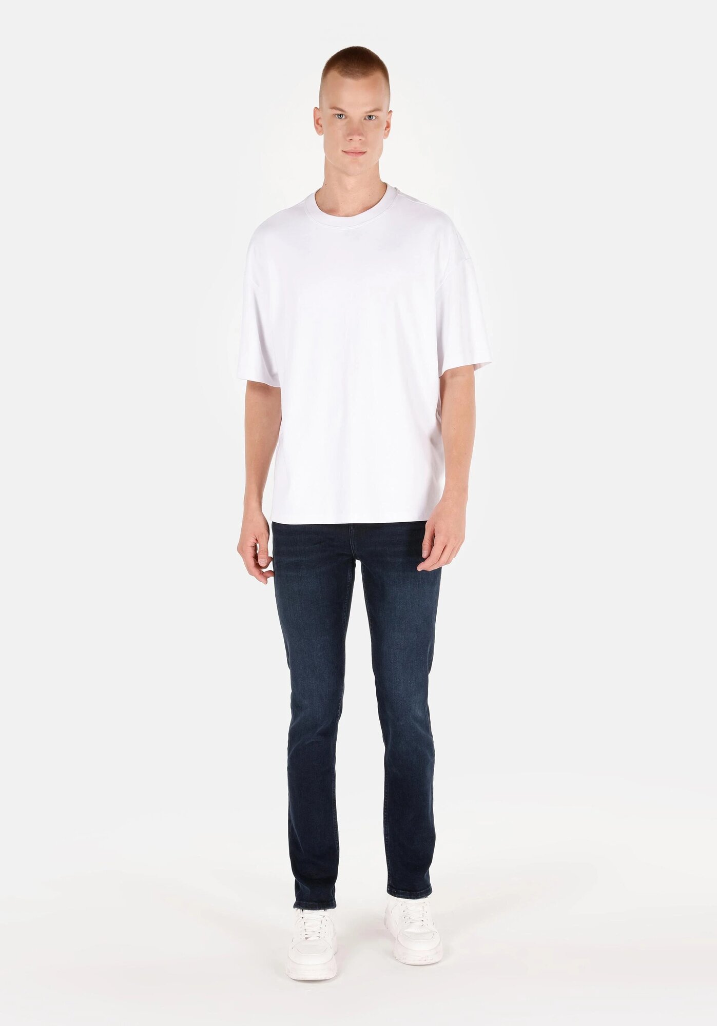 Джинсы зауженные 044 KARL Straight Fit 