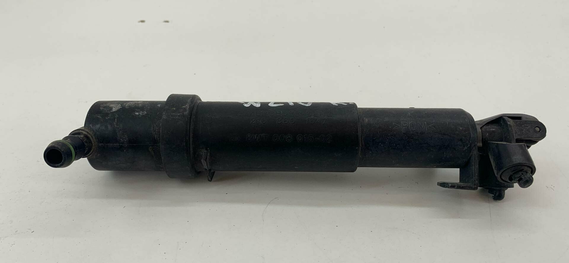 Форсунка омывателя фары правой Mercedes-Benz E W210 рест. (1999 - 2002) 2108601647