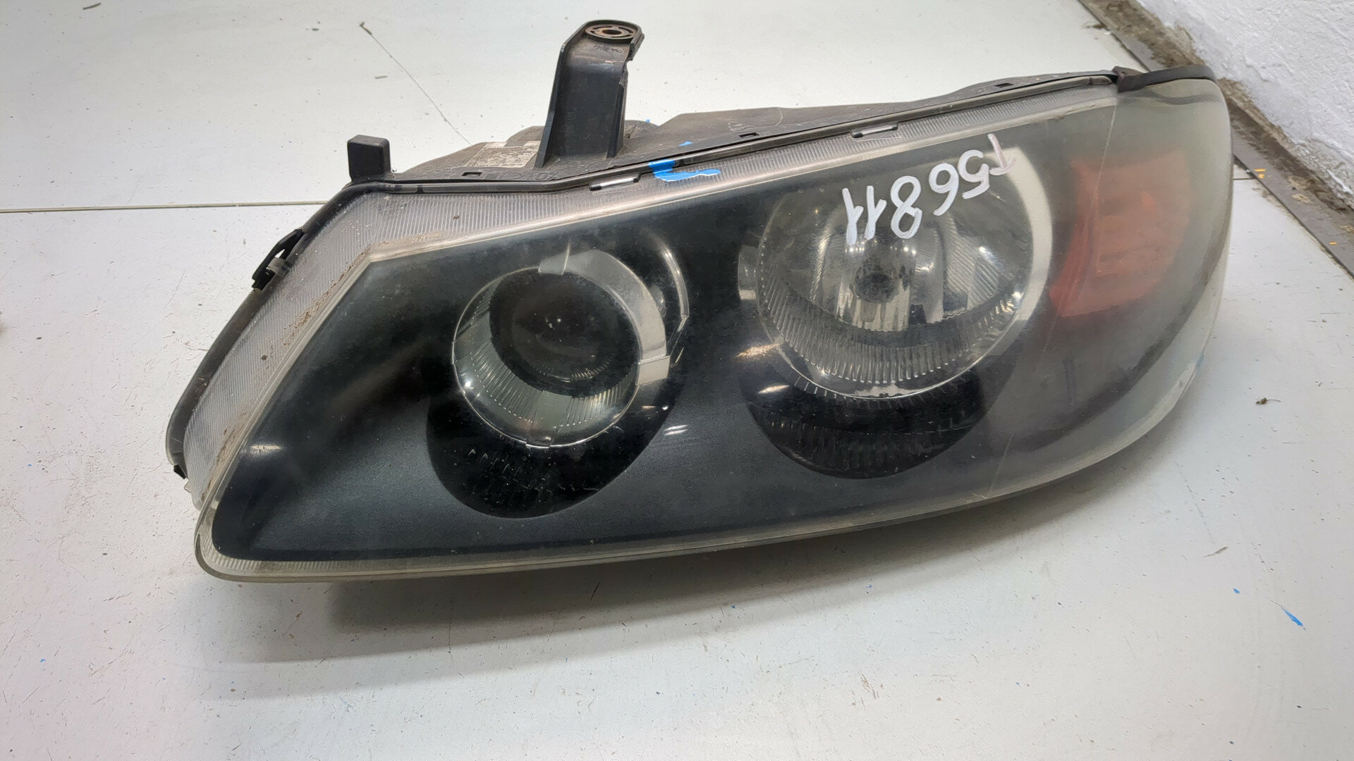 Фара (передняя) левая Nissan Almera N16 Б/У