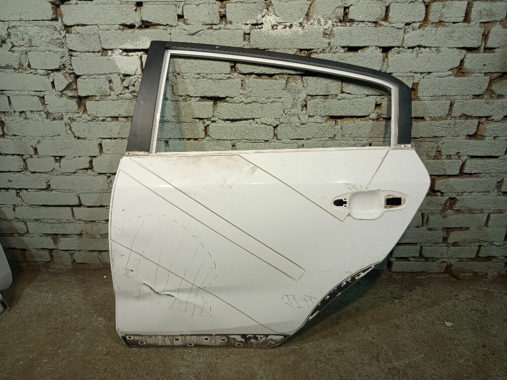 Дверь задняя левая Rio X-Line I 2017- под ремонт 77003H0500