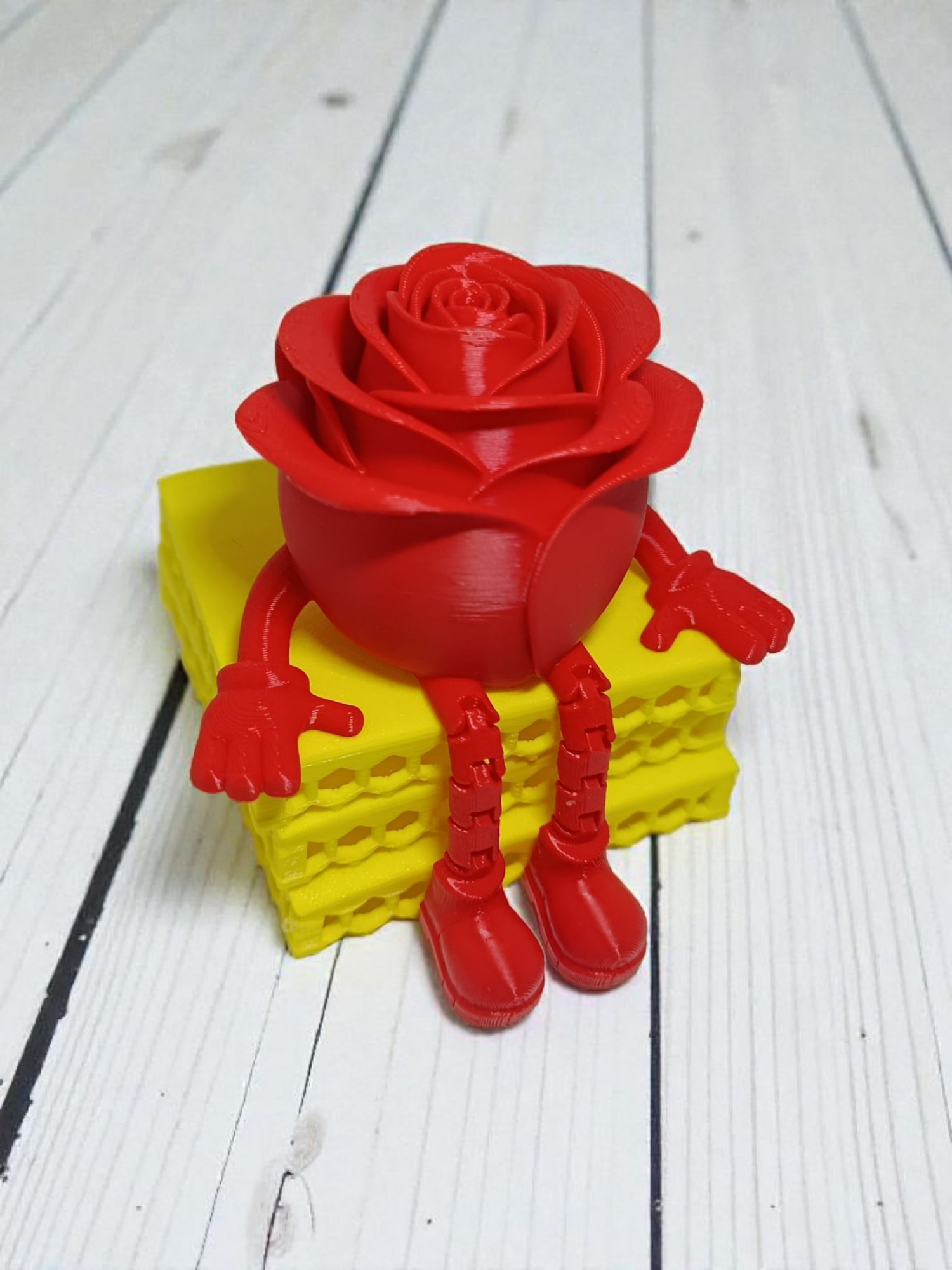Фигурка "Розочка", с шарнирными ножками, 3D печать, 5х8х10 см, красный