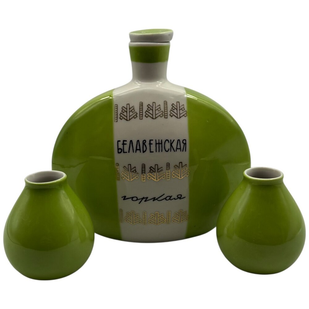 Штоф "Беловежская горькая" с 2-мя стопками, 500/70 мл,1960-1970 гг, Добрушский ФЗ (?), СССР