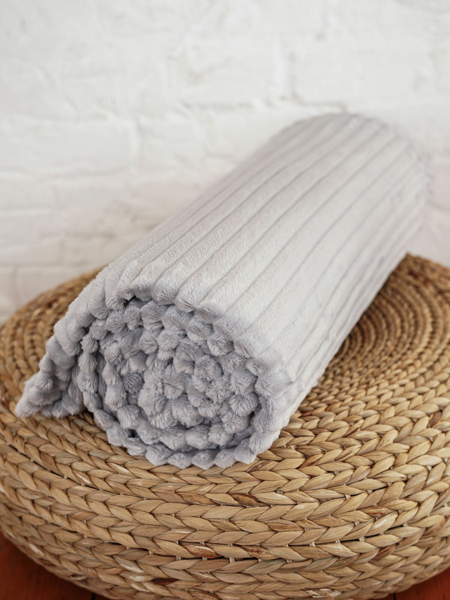 Плед светло-серый автомобильный 150*200 см мягкий и теплый