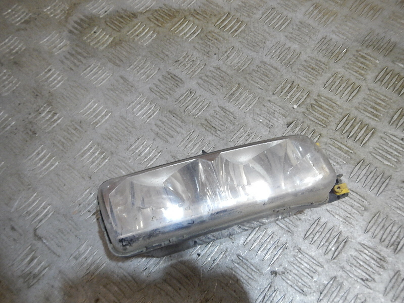 Б/У Фара противотуманная правая, Land Rover (Ленд Ровер)-RANGE IV (13-) LAND ROVER RANGE ROVER IV (13-) -17 Без видимых ...