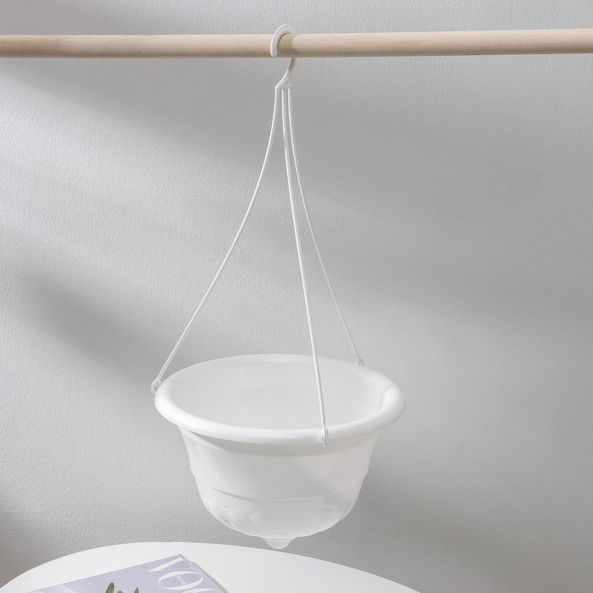 Кашпо Альтернатива «Грация», подвесное, пластик, 4,5 л, белое