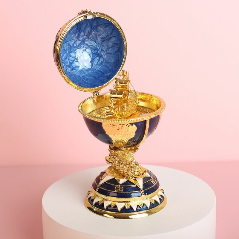 Яйцо Пасхальное в стиле Фаберже Глобус с кораблем, 14.5 см, синее.