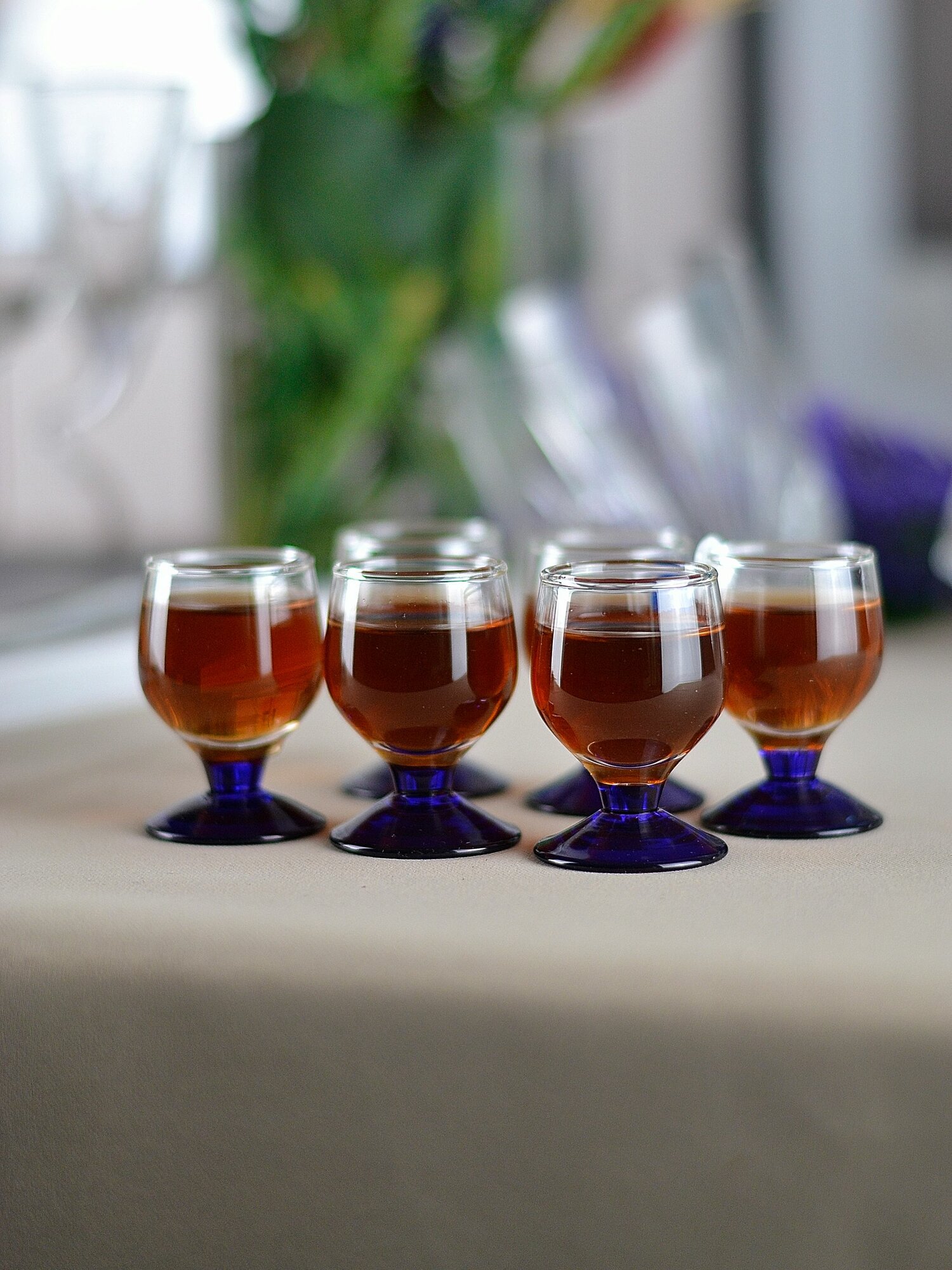 Рюмки шоты Неман стеклозавод набор 6 шт, 20 мл, на фиолетовой ножке (3109 200/23) "Горный Крокус", для водки, виски, коньяка, текилы