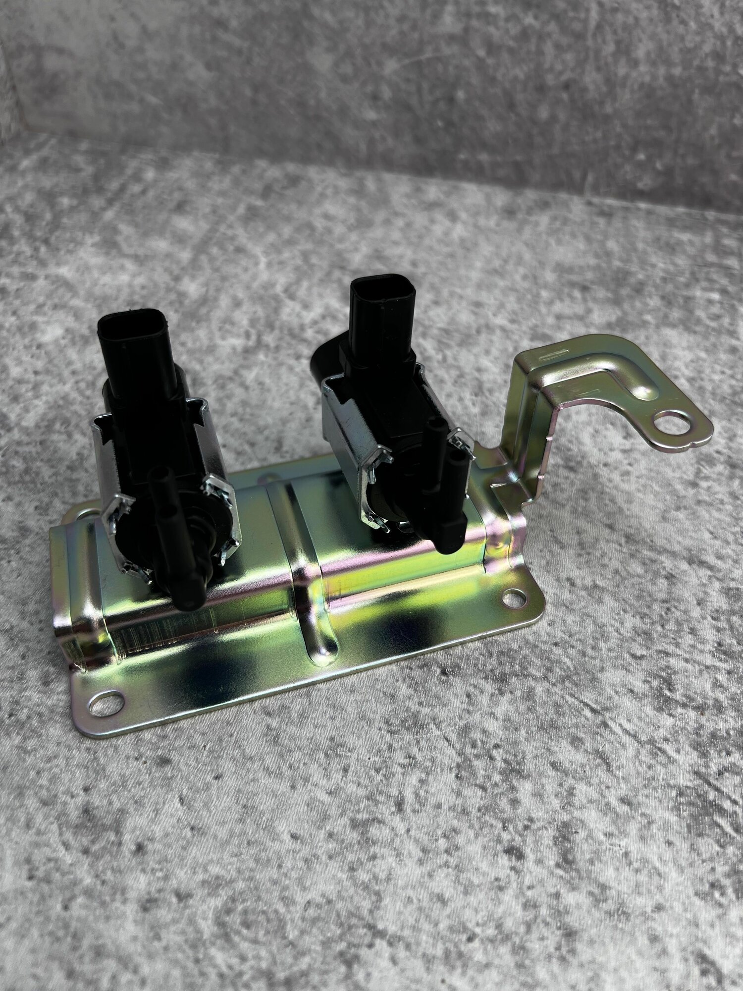 Клапан управления вихревых заслонок 5243591. Для Ford Focus 2, C-Max, Mondeo 4, Volvo S40