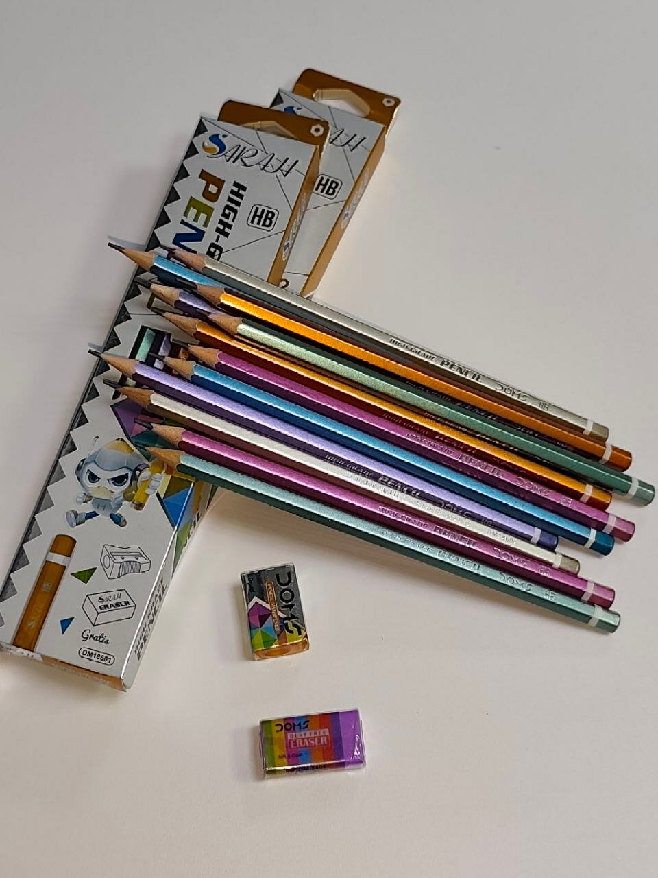 Простые карандаши HB, с точилкой и стеркой, комплект 12 штук