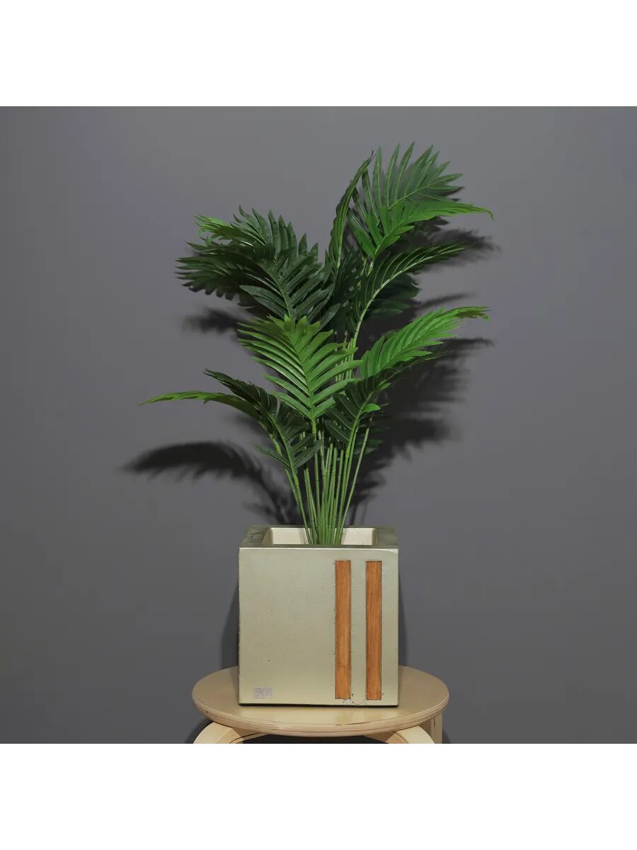 Кашпо "Malevich" Сâifù, архитектурный бетон, цвет античное золото