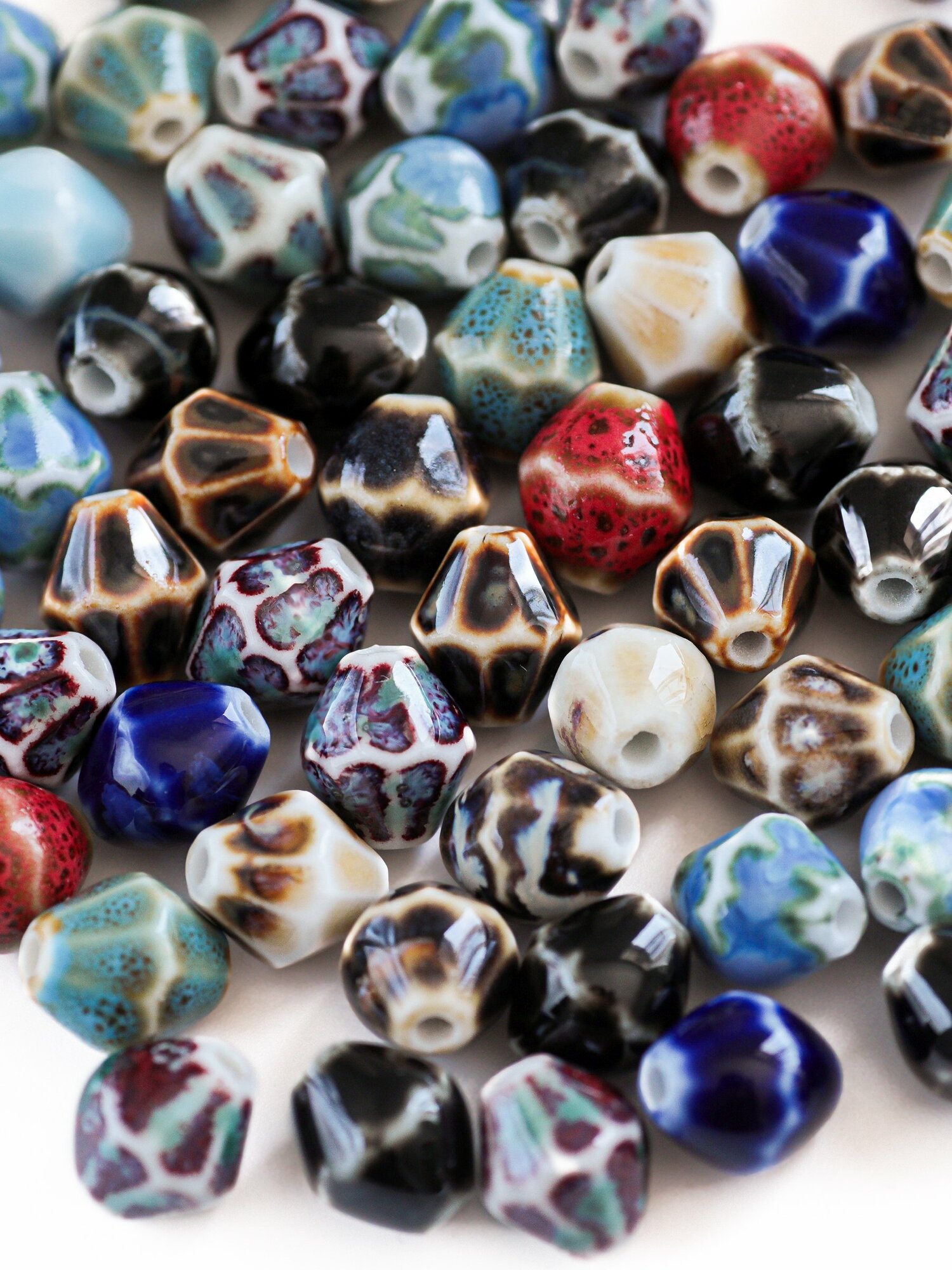 Бусины керамические биконус 10 шт, 11.5x10 мм, разные цвета в упаковке