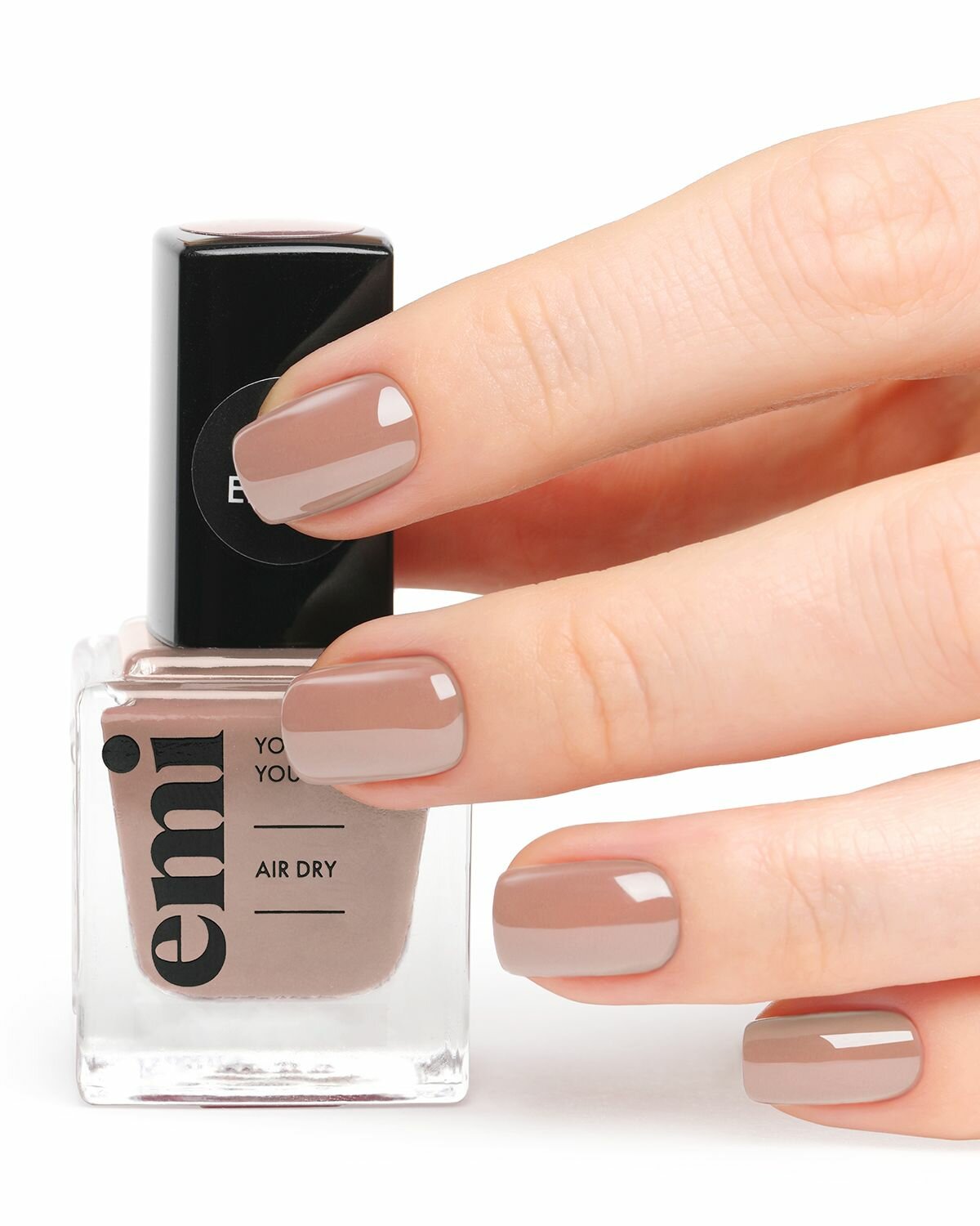 Лак для ногтей, ультрастойкий E.Mi Gel Effect Кленовый сахар №011, 9 мл. (бежевый)