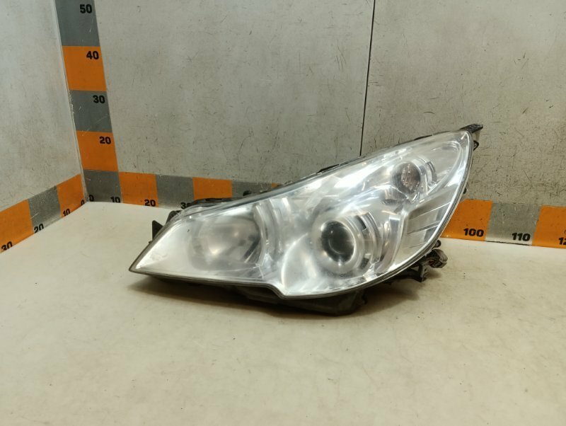 Б/У дефект, ксенон с блоком, оригинал, левый руль Фара левая Subaru Legacy 2010 BRD 447960 SUBARU арт. 84001AJ110, 84001AJ112