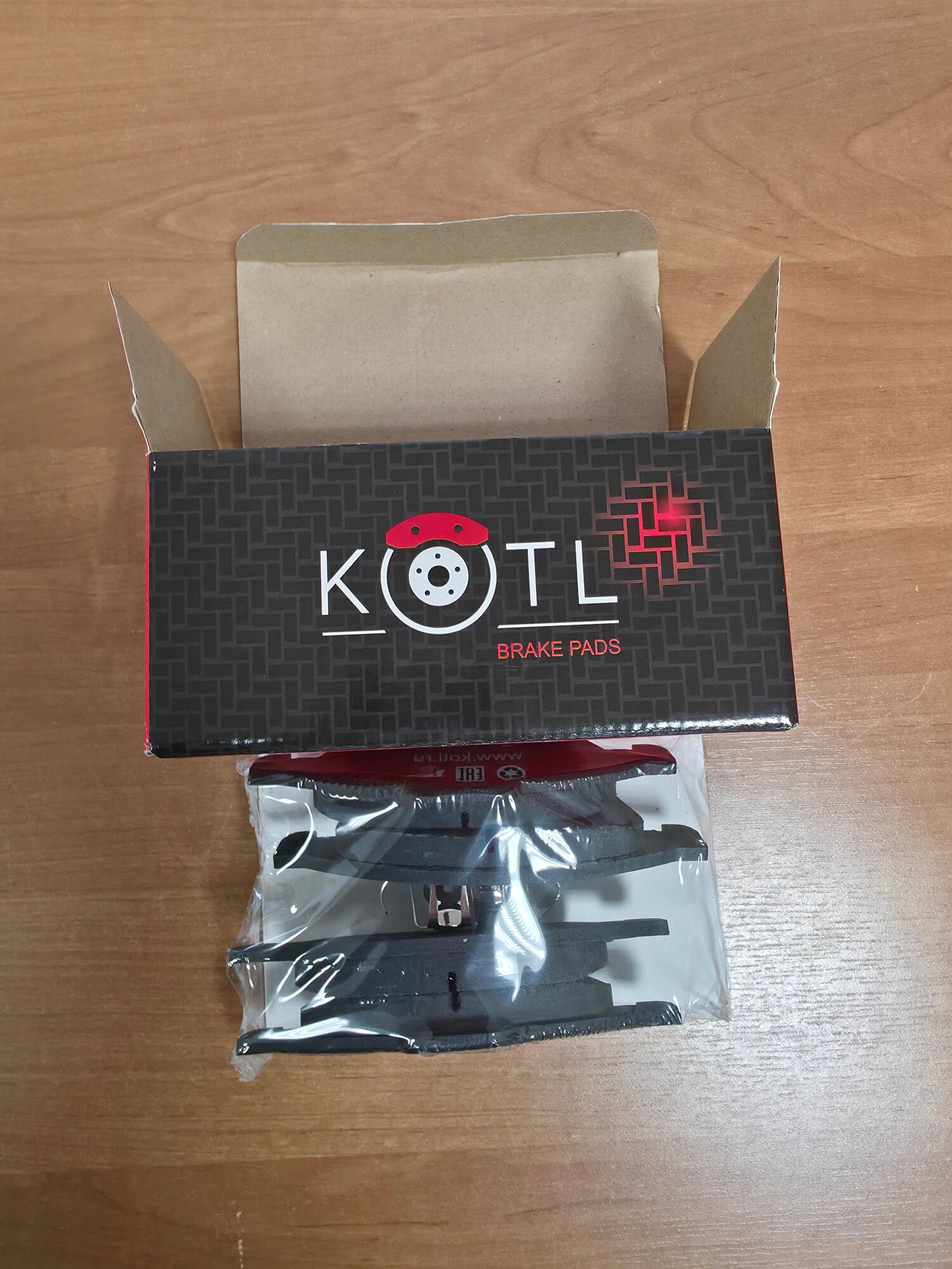 Колодки тормозные передние для Renault Fluence, выпуск с 2010 по 2017 Рено Флюенс