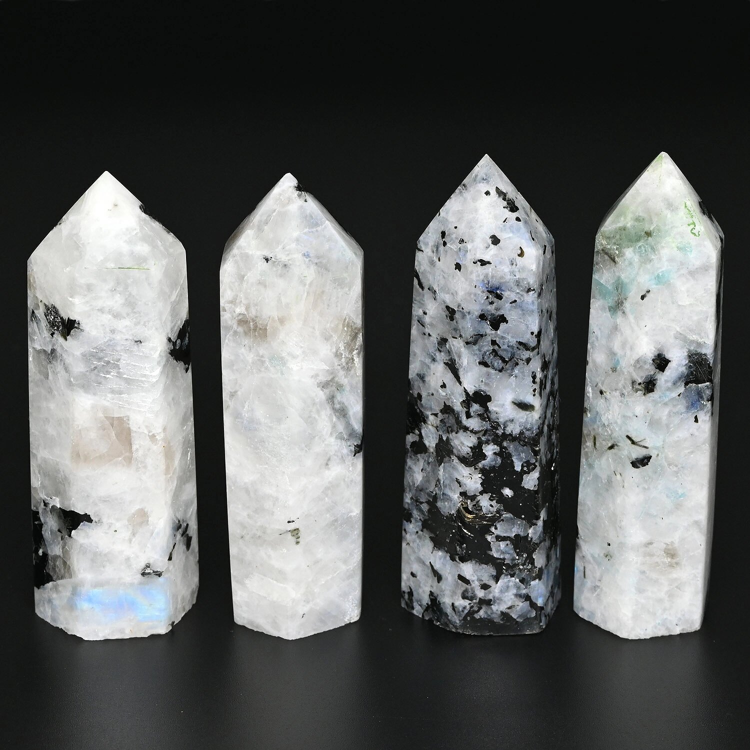 Кристалл из лунного камня "Карандаш" 20*20*70мм, 55-65г .