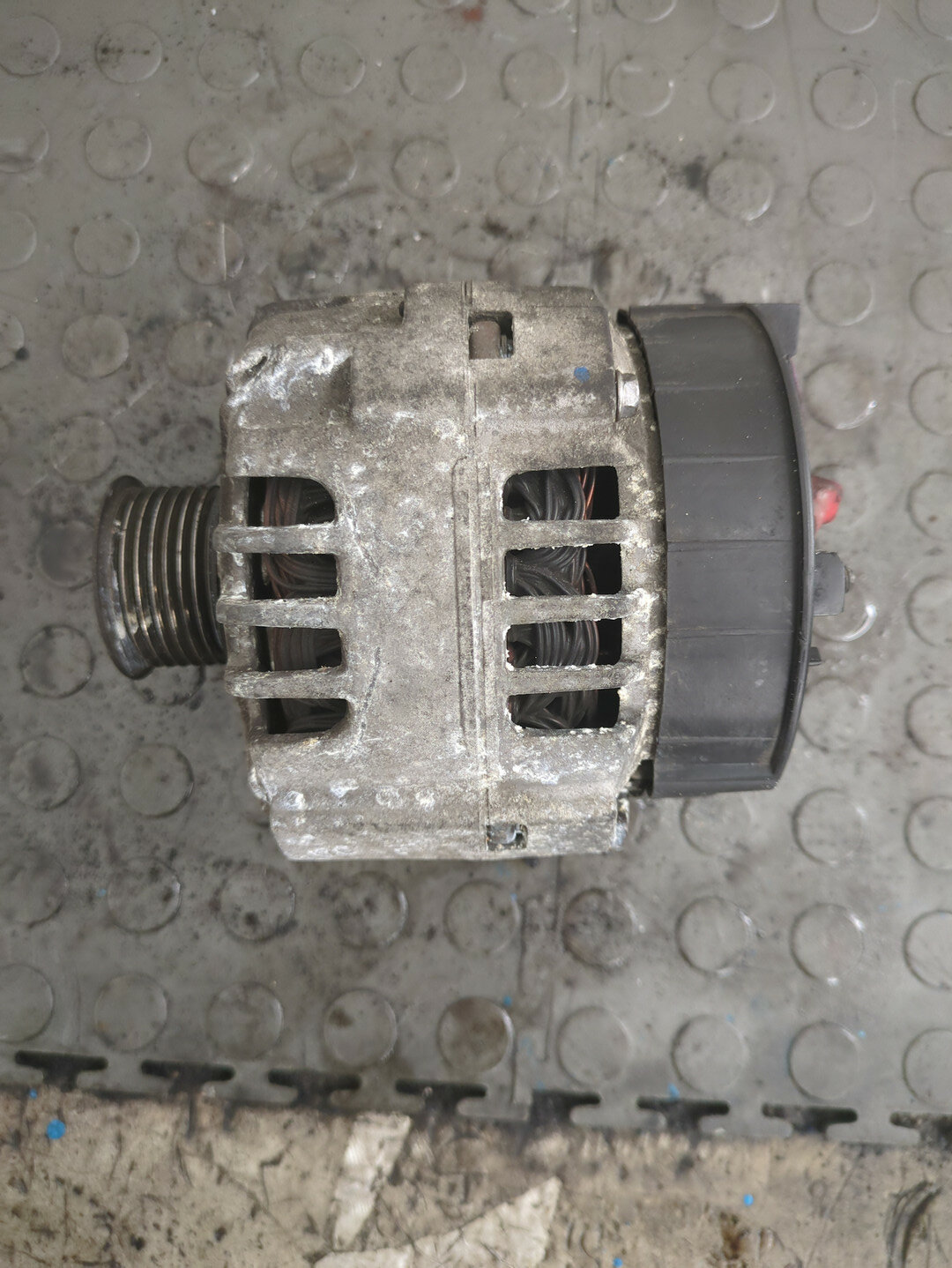 Генератор Renault Scenic Б/У