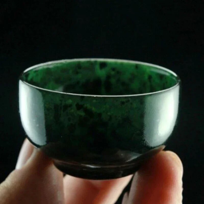 Нефритовая чашка