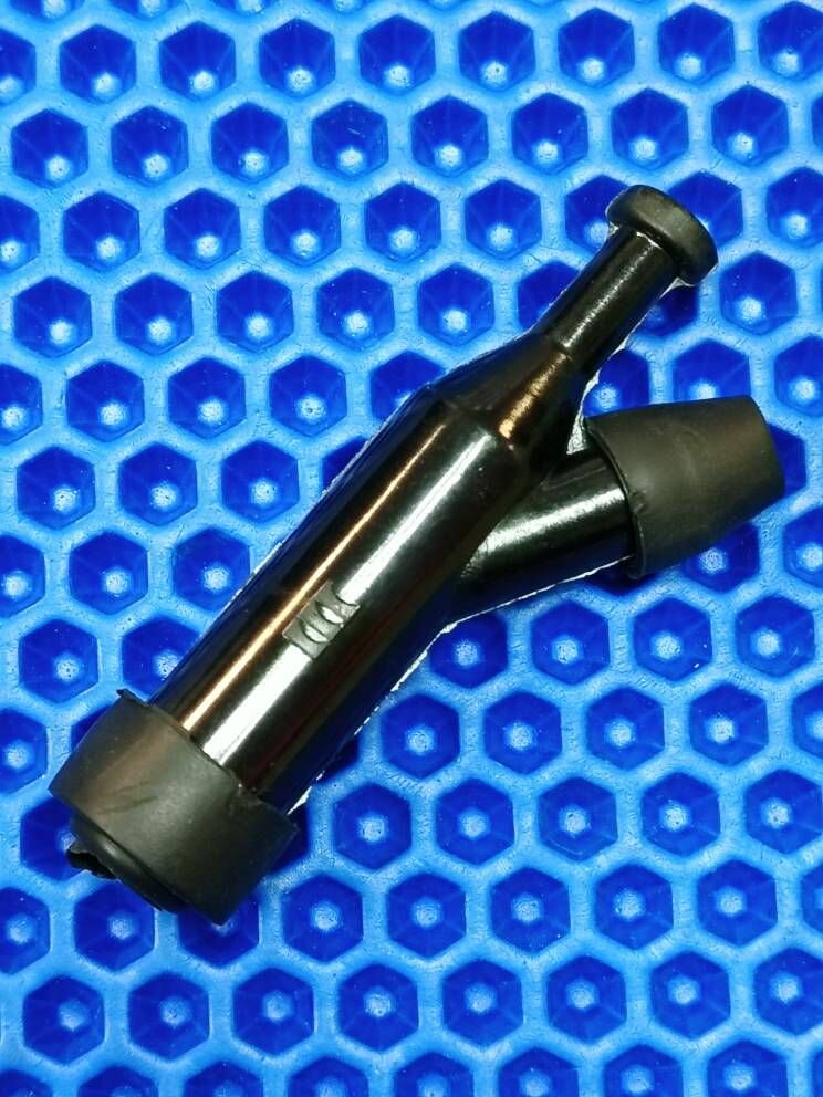 Свечной колпачок генератора Huter DY3000L