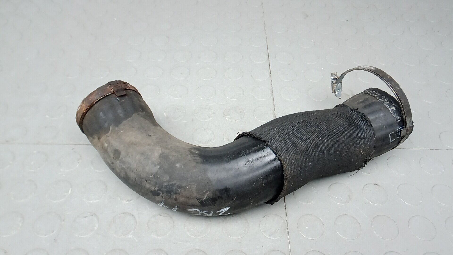 Патрубок интеркулера VOLVO XC60 1