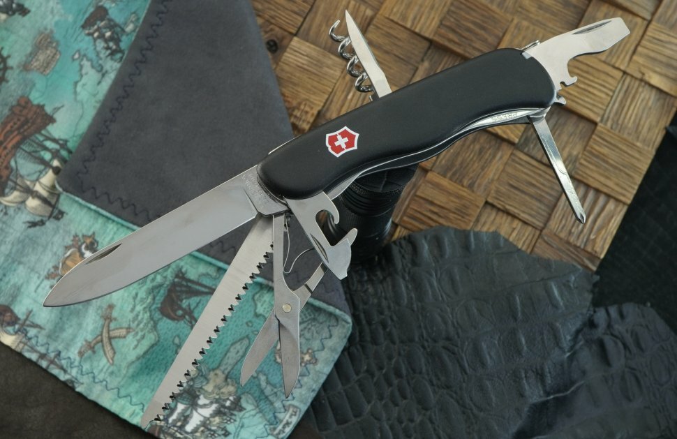 Многопредметный складной нож Victorinox Outrider Black