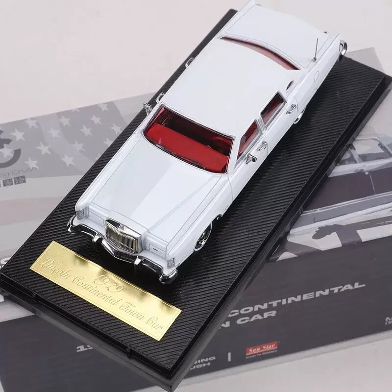 Maisto Lincoln Continental City, белый, 1:64