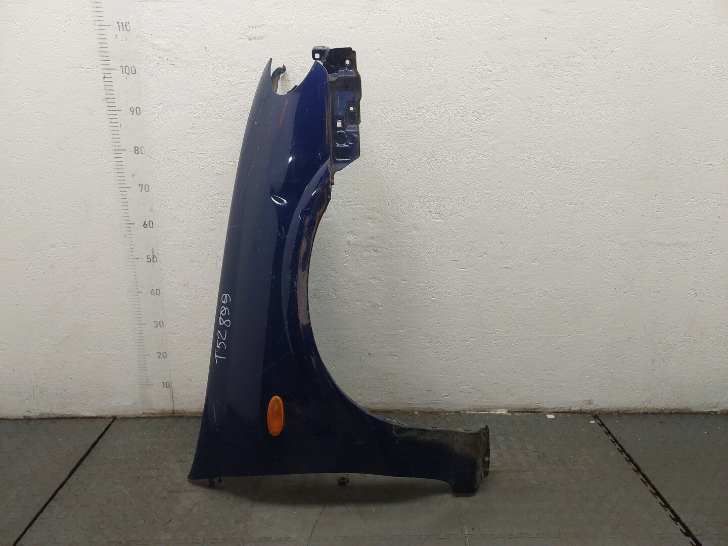 Крыло правое переднее Nissan Almera N16 Б/У