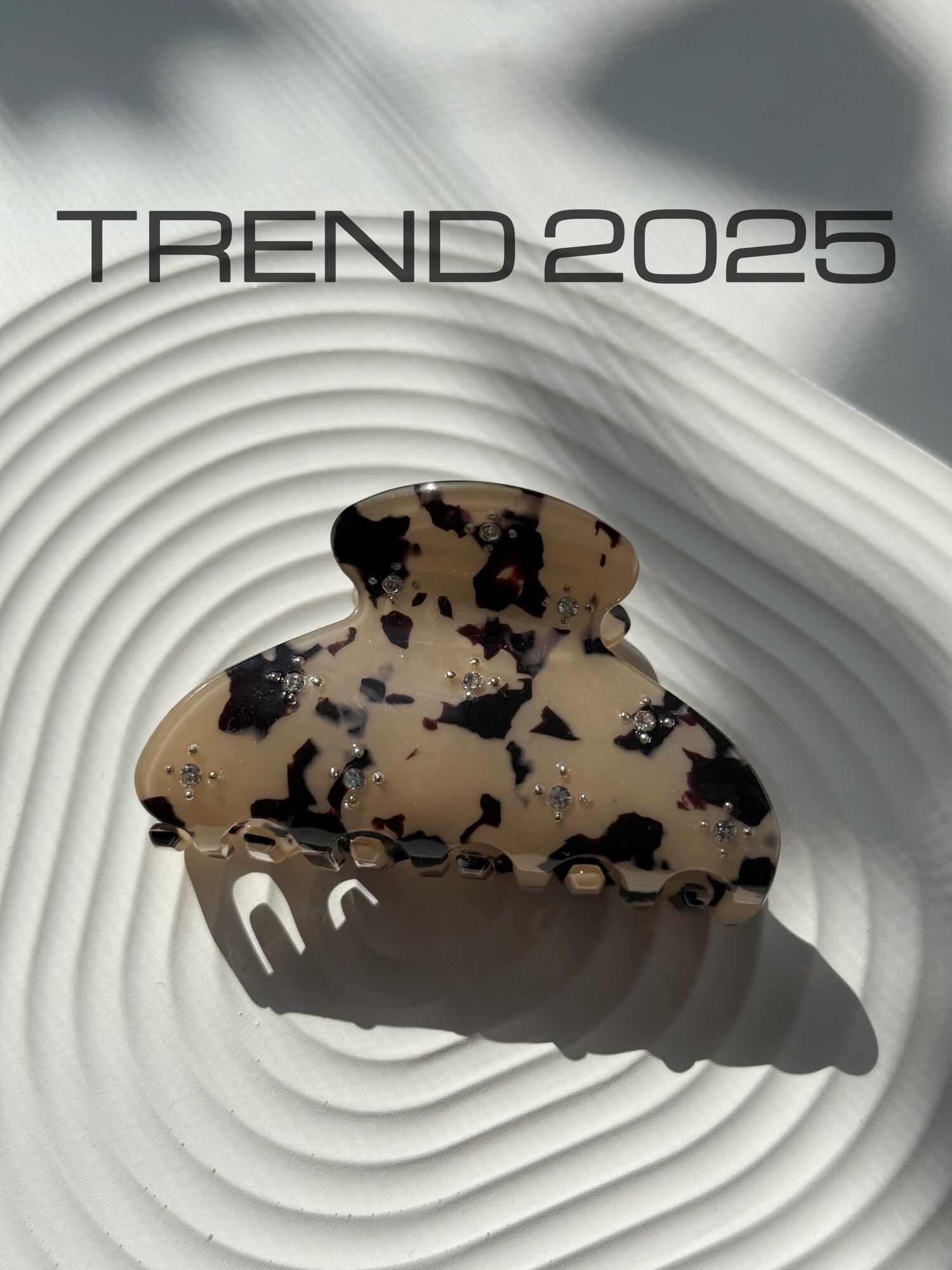 Крабик для волос леопардовый принт со стразами, заколка краб, средний размер 6 сантиметров