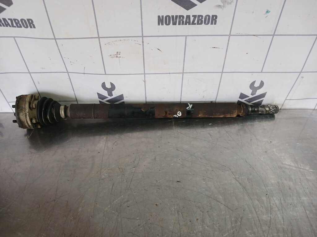 Полуось передняя правая VW Golf 4 Bora 97-05