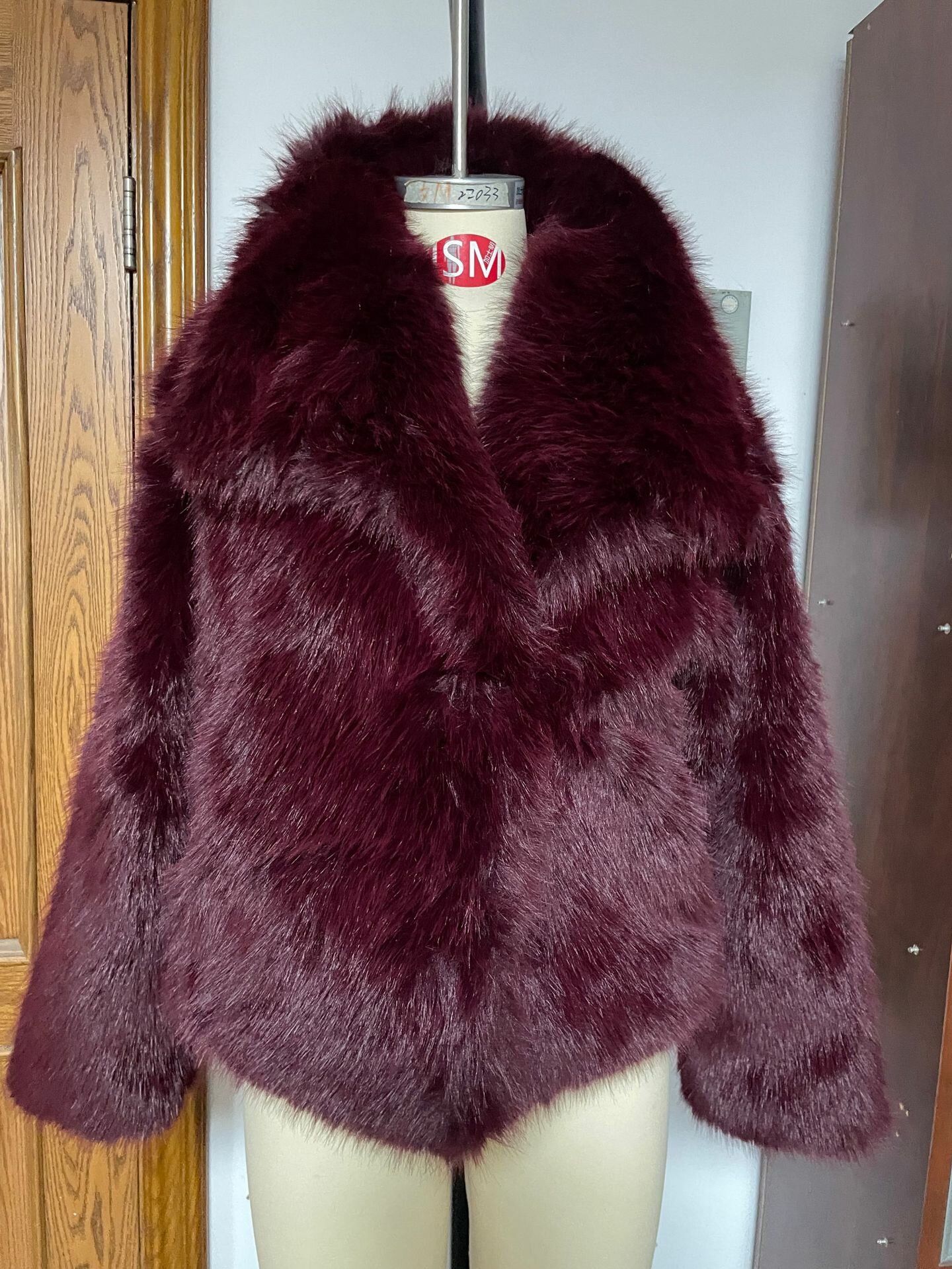 Меховая шуба с большим отворотом из искусственного меха, короткая модная шуба из лисьего меха, пушистая плюшевая женская одежда