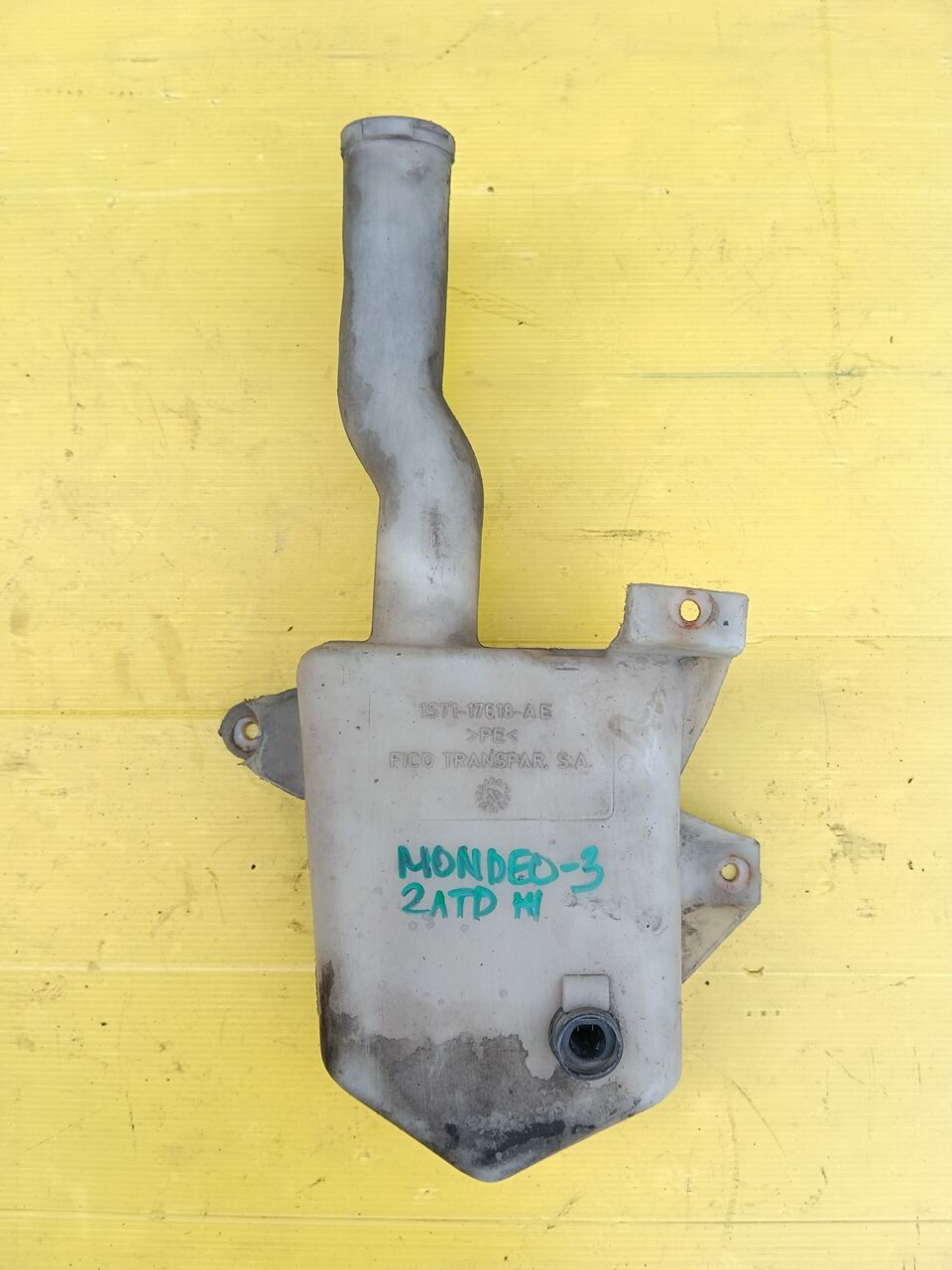 Ford Mondeo 3 Бачок омывателя лобового